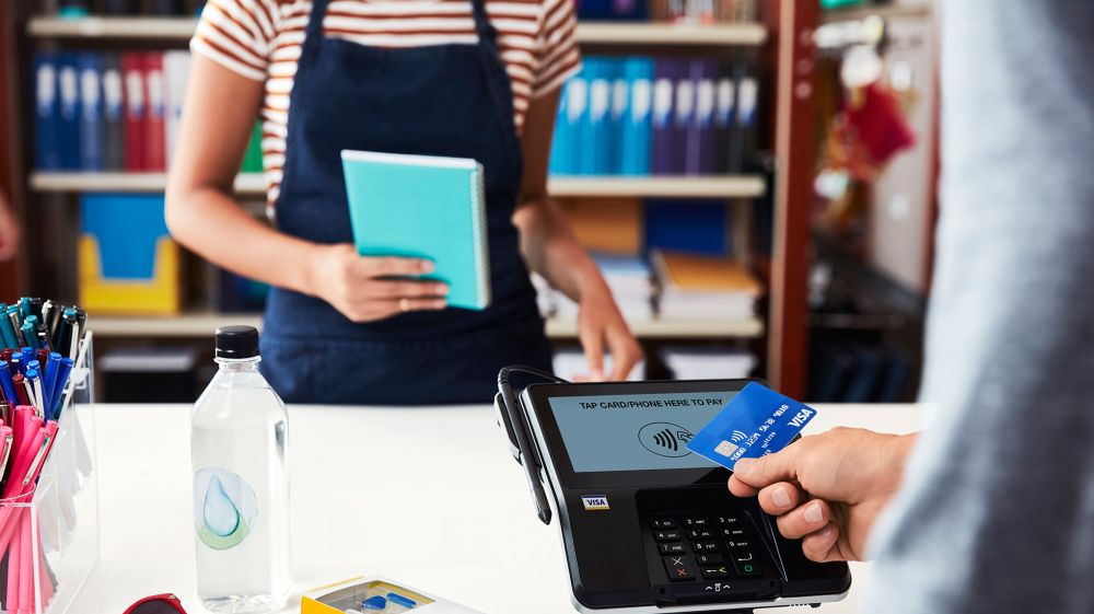Rośnie wykorzystanie Tap to Phone, czyli softposa od Visy » Fintek.pl
